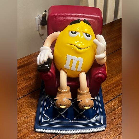 M&M'S | Other | Vintage Limited Edition M Ms Candy Lazy Boy Chair ...